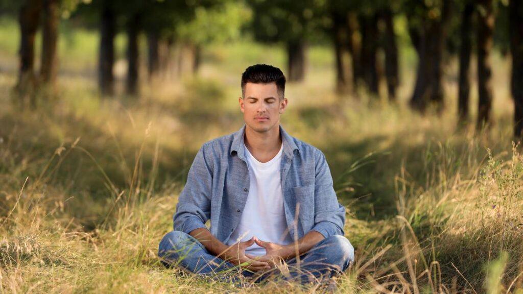 How To Meditate In Nature & Connect With It
